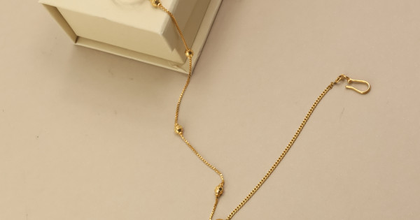 Traditional 22K Gold Pocha for Festive Elegance | Sara Gandevikar